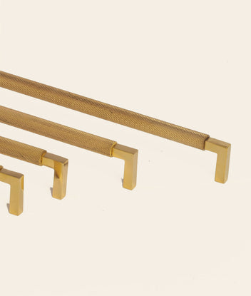 Lip Pull · Mother of Pearl & Sons Trading